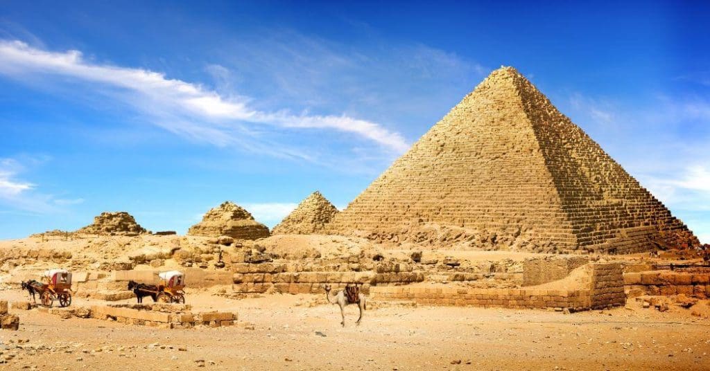 ¿Cómo se construyeron las pirámides? ¿Conoces su historia?